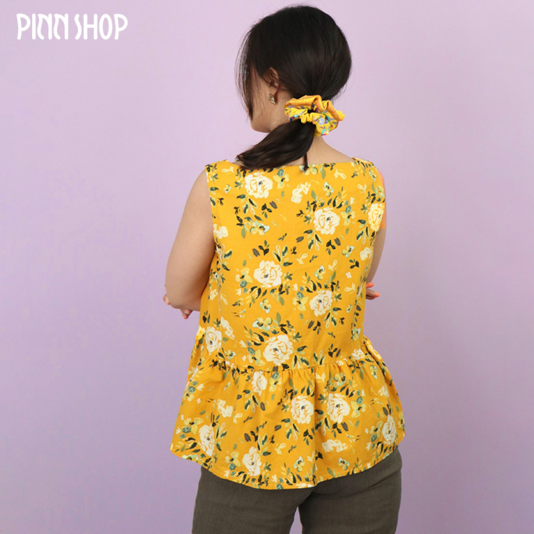 แพทเทิร์นเสื้อครอปคอสี่เหลี่ยมแขนกุด แต่งระบายชายเสื้อแบบยาว – PinnShop